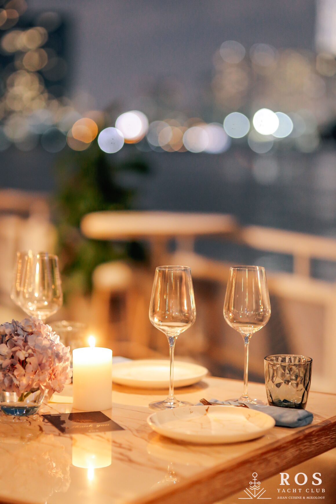 ROS Yacht Club – Dining & River Lounge
