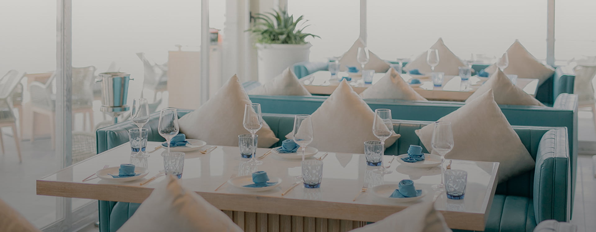 ROS Yacht Club – Dining & River Lounge